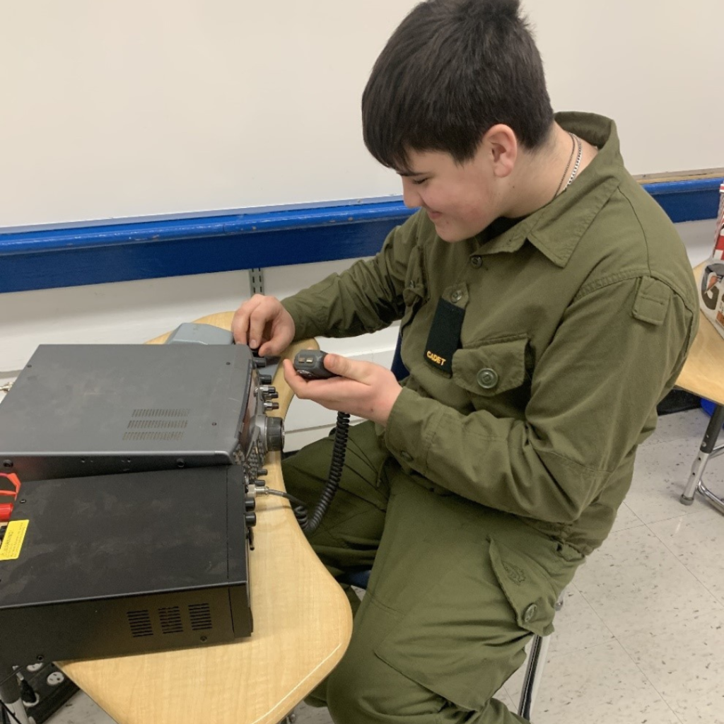 Les Cadets De Winnipeg Maîtrisent Le Code Morse Et Les Techniques De Communication Dans Le Cadre ...