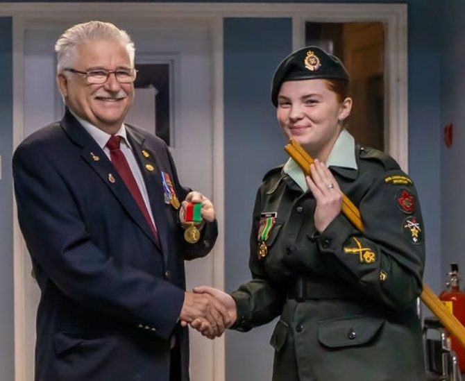 Félicitations aux récipiendaires de la médaille du Major-général Howard ...